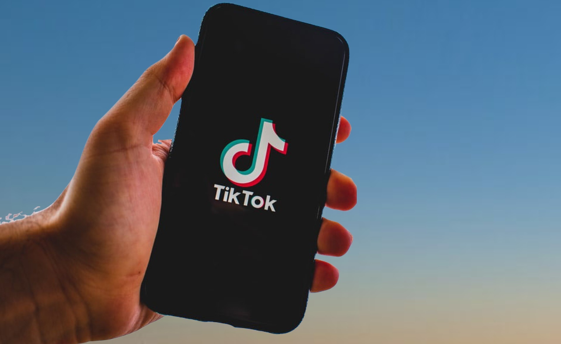 TikTok cede control en Estados Unidos | A Tiempo Medio Digital